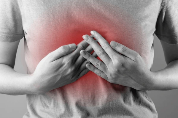Solar Plexus Pain: Symptoms, Causes and Treatment - Welzo