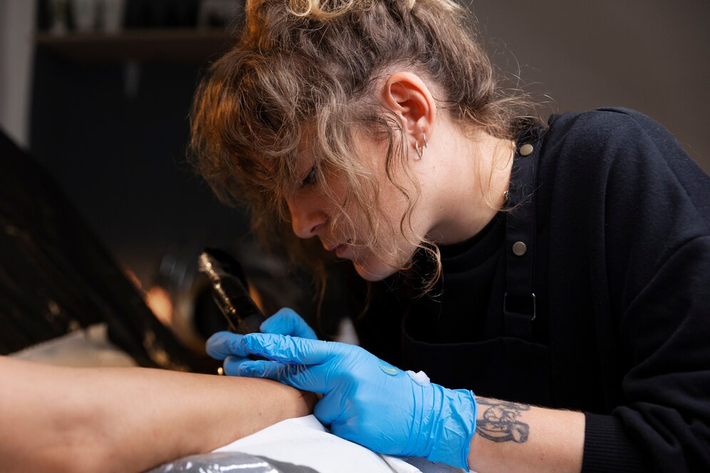 Back Dermals: Todo lo que necesita saber sobre los piercings - Welzo